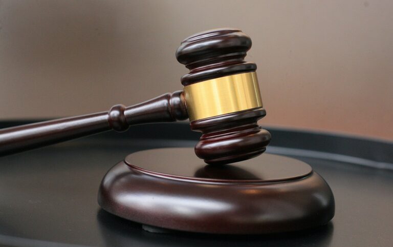 How Business Insurance Can Protect You from Lawsuits